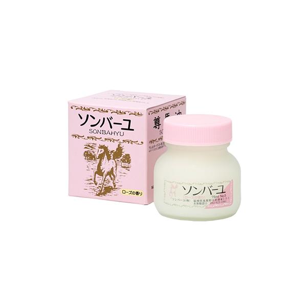 ●心を癒すローズの甘い香りには、美容効果やリラックスを促す効果がたくさん。心もお肌も潤いいっぱいのスキンケアをお楽しみください。