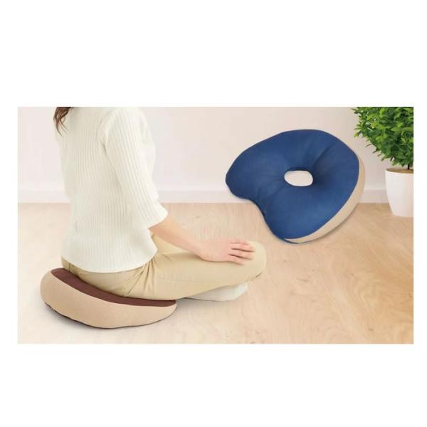 ●太ももの圧迫を軽減！●円座がお尻を包み込む。●前傾斜●太ももの圧迫を軽減！●2種類のウレタン素材が腰やお尻にかかる体重をしっかり受け止めます。●肌触りの良い起毛面とサラッと快適ワッフル面のリバーシブル。●枕にも使える。