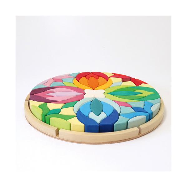 ■商品名：マンダラブロック・ララ （GM43065）■メーカー：グリムス/Grimm's■輸入元：ドイツ■対象年齢：5歳頃から■サイズ・数量：木枠?45cm、積木厚さ6cm■商品詳細：さまざまな形のカラフルなピースが入ったマンダラ模様のブロ...