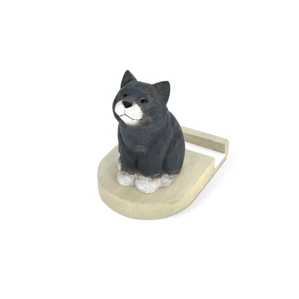 背中でスマホを支えつつ、メガネやサングラスも収納してくれる 1 人 2 役な動物たち。就寝前の枕元やお仕事のデスクまわり、お料理中のキッチンなど、様々なシーンで大活躍。木彫りのナチュラルな表情は、どんなインテリアにも馴染みそう。スマホを横向...