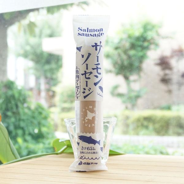 ■北海道産の天然の鮭とタラを使用したソーセージ。■そのままでも、焼いてもお召し上がりいただけます。■どんな料理にも相性バッチリ。【原材料】魚肉(さけ65％(北海道産)たら)、植物油、結着材料(でんぷん、大豆たんぱく、乾燥卵白(卵を含む)、ゼ...