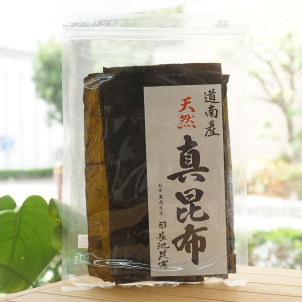 慶応元年（1864年）創業、大阪の昆布の老舗「長池昆布」。少な北海道産天然白口浜真昆布を使い、職人が手造りしています。【原料名】真昆布(北海道産)【内容量】70g※商品画像内の記載の賞味期限は写真撮影時のもので出荷の商品は賞味期限内のものを...