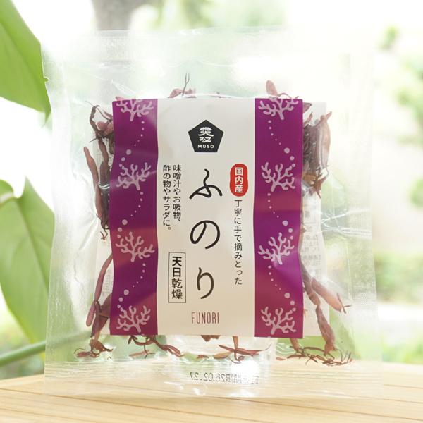 ■水洗い後、1〜2分間ほど水に浸してもどしてから■日本近海でとれた天然ふのり■料理に彩りをそえ、独特の食感【原料名】ふのり （国内産）【内容量】10g※商品画像内の記載の賞味期限は写真撮影時のもので出荷の商品は賞味期限内のものをお送りします。