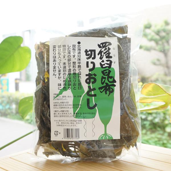 ■北海道知床半島で採れた羅臼昆布の切り落としです。■昆布の整形の際、切り落とした耳の部分で、濃厚な風味が特徴です。【原料名】昆布（北海道産）【内容量】100g【取扱説明】■湯豆腐、鍋物、めんつゆなどのだしにどうぞ。■だしのとり方水だしの場合...