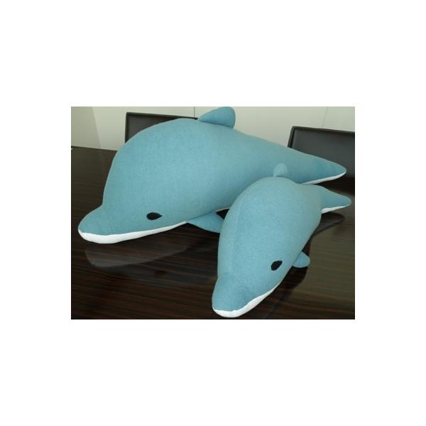 癒し系動物のいるかをエンバランスのパイル生地でぬいぐるみにしました。2008年に海の音と書いて『みのん』という名前になりました。一体一体、心をこめて手作りしておりますので、手作りのあたたかさを感じて頂けます。パイル生地は肌触りが良く、中綿の...