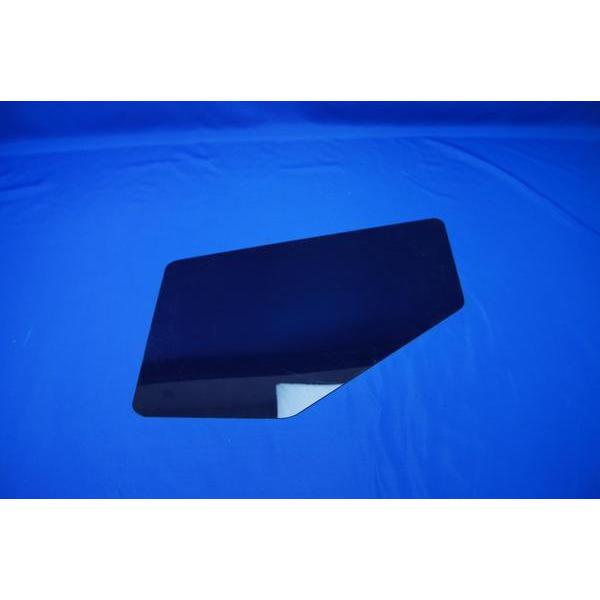 商品名 安全窓アクリル板商品サイズ ベストワンファイター【H17.11〜】商品紹介 KENZオリジナル　安全窓アクリル板■アクリル透明板■厚み：2ｍｍ■色：スモーク■外窓用■内側より、枠ゴムを外して挟み込みます。※一部、取付できない車両も御...