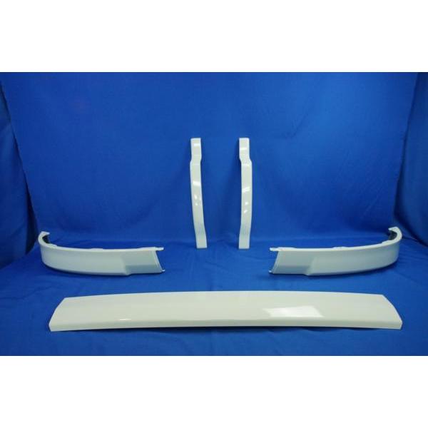 商品名 ３分割スポイラー製造メーカー 日本製車種年式 グランドプロフィア【Ｈ15.11〜Ｈ29.4】商品紹介 純正色はグレーですが、ホワイト色に塗装済みです！■３分割スポイラー(高さ130ｍｍ)■サイドモール(左右セット)■取り付けボルト付...