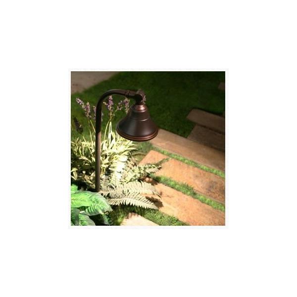 見た目にも親しみやすいベル型のランプは、広く円状に辺りを照らし出します。■3W■ブロンズ色■アルミダイキャスト・鉄製■H508×D213mm■165ルーメン■3000K■LED交換不可■防雨型■スパイク付属■マウント使用可<IMG s...