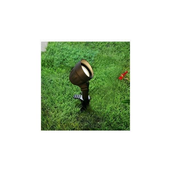 照射距離が長く、背の高い木でも頂点まで照らし出せます。■4.5W■ブラウン色■アルミダイキャスト製■H139×D116mm■205ルーメン■70°■3000K■LED交換不可■防雨型■スパイク付属■マウント使用可<IMG src="h...