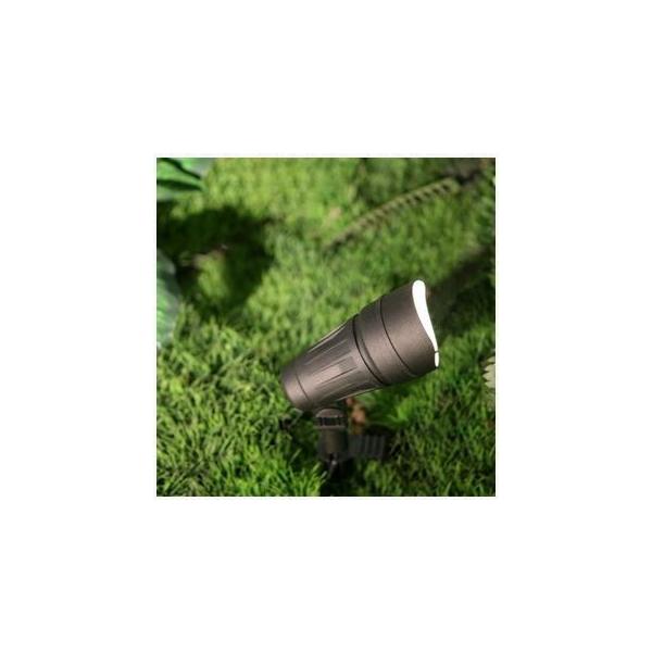 狭角ライトで狙った対象を更に明るく照射します。■7.5W■ブラック色■アルミダイキャスト製■H132×D177mm■410ルーメン■40°■3000K■LED交換不可　■防雨型■スパイク付属■マウント使用可<IMG src="http...