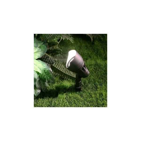 Berkleyシリーズのスポットライトの中で最も強力に光を放ちます。庭園の中で一番見せたい箇所にご使用ください。■13.3W■ブラック色■アルミダイキャスト製■H142×D180mm■540ルーメン■70°■3000K■LED交換不可　■防...