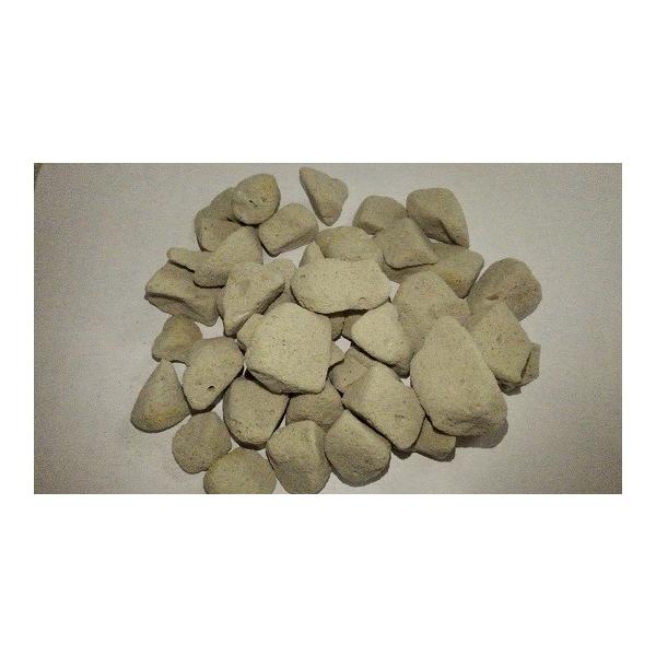 【上記画像は屋外　晴れの日、日陰にて白い紙の上に置いた状態で撮影しております。パソコン環境や状態により実際の色・質感とはイメージが異なる可能性がございます。予めご了承ください。 】【※防犯砂利は、（メーカー在庫がありました場合）当店及びメー...