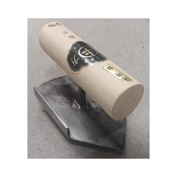 筋引鏝（マルキ商会謹製）シビ鏝とも呼ばれております。※お送りさせて頂く商品は新品未使用品ですが製作工程、仕上げ工程の際の引っかき傷等が数カ所、当店入荷時点ですでに入っております。予めご了承ください。筋引き・造形に・・・金鏝仕上げの際、【完全...