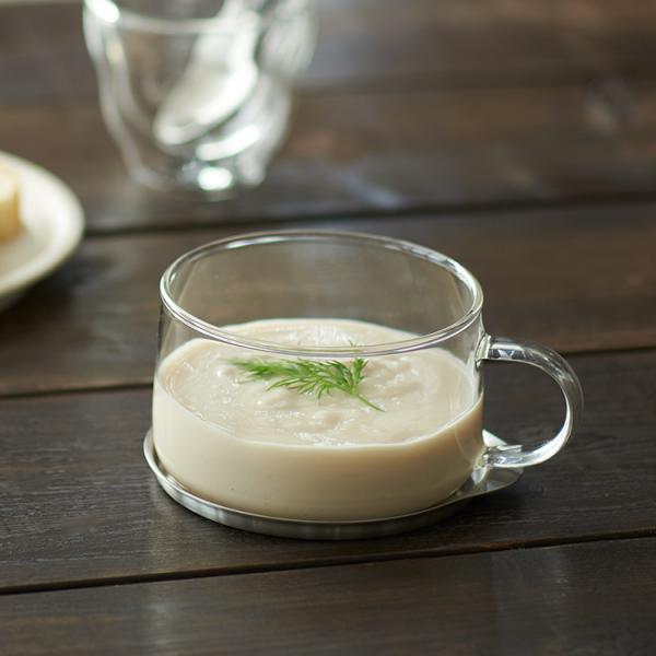 うつわとグラスの中間に位置し、どちらとしても使用できることをテーマにした耐熱ガラスのModシリーズ。主張の強すぎないスタンダードな形は、いつでもオールマイティーに活躍してくれます。ほんのりと膨らみを持たせて、シンプルながらも冷たすぎない形に...