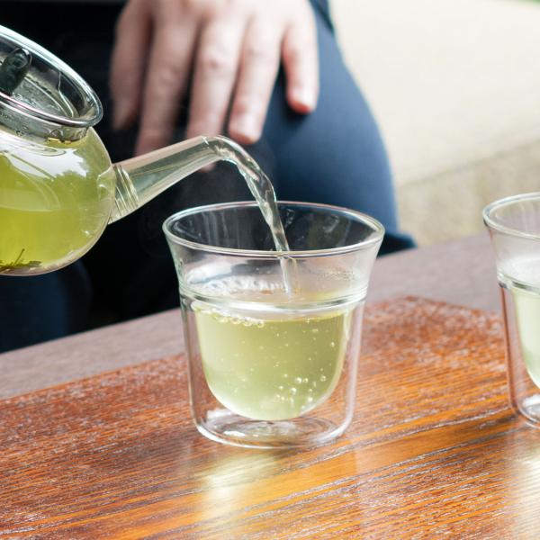 「飲み物に合わせた形状で、その飲み物を一番おいしい状態で。」飲み口が単層になっているFialaシリーズは、スッキリとした見た目と口当たりで、香りを楽しみたい飲み物にオススメです。飲み口が薄くなっている形は、冷たい飲み物はのどごしもすっきり。...