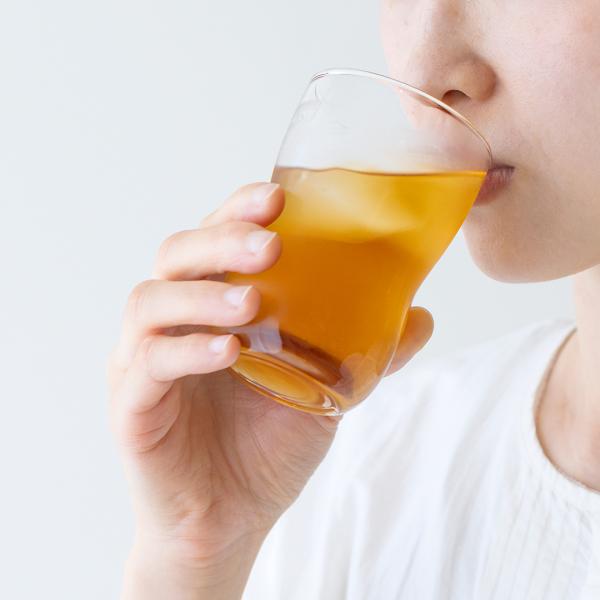 こちらはLサイズの商品ページです。硝子食器は割れる、という理由で子供から遠ざけるのではなく、物を丁寧に扱う経験や天然素材であるガラスという「本物」に小さな頃から触れさせる事が大切です。食育指導士でもある保育士さんの視点から子供用ガラス食器シ...