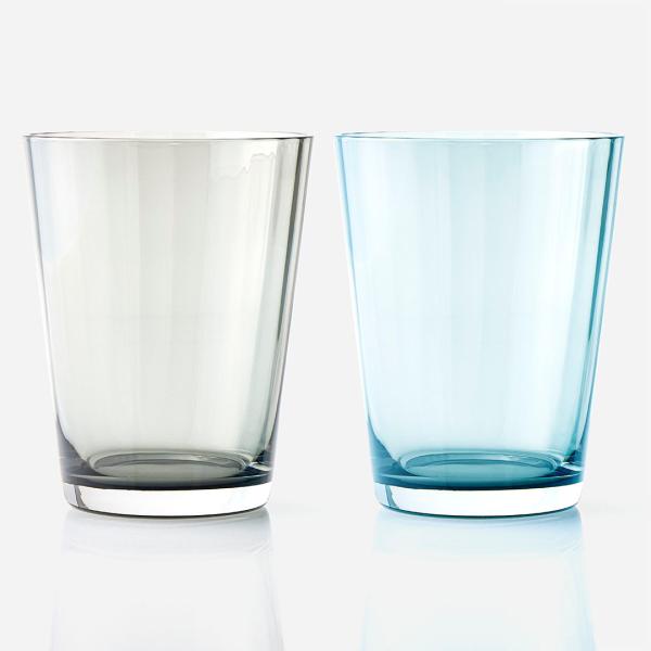 爽やかな色合いとたっぷり飲めるサイズ感がちょうど良いグラスです。コンパクトに重ねることもでき、普段使いのコップとして最適です。電子レンジ使用不可×食器洗い乾燥機使用可○サイズ：W8.5×D8.5×H11.5cm／満水容量＝380ml、適正容...
