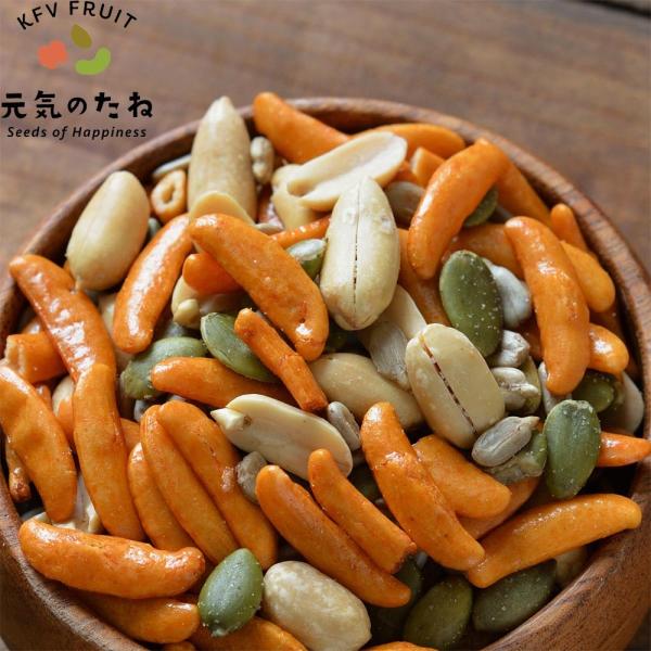 商品名：専門店 柿ピー ＆ かぼちゃの種 ＆ ひまわりの種●特選醤油でカリッと焼き上げピリ辛の柿ピーとプチッとサクサクのかぼちゃ、ひまわりの種のコンビがいつまでも食べ続けてしまうおつまみに仕上げました！●当店の柿ピーは辛みを少しおさえてあり...