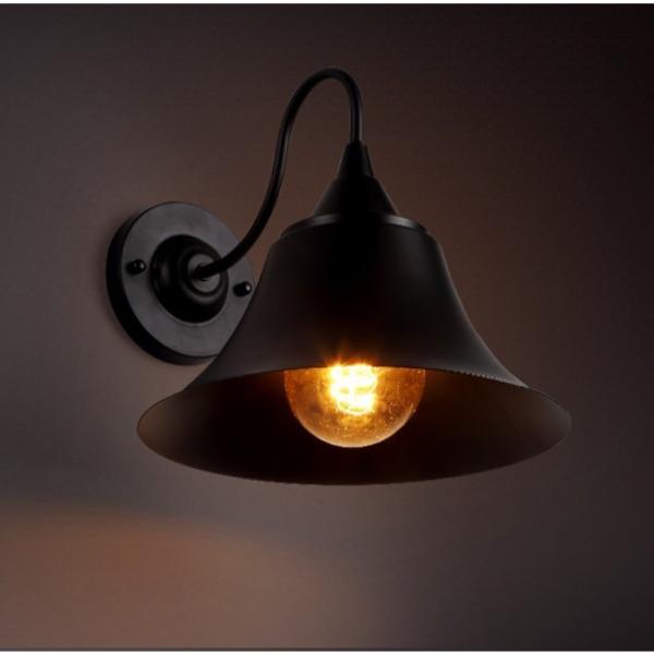 ブラケットライト 玄関照明 マリンランプ 玄関灯 レトロガラス 屋外用 室内も可　おしゃれ ポーチライト 壁付け 壁掛け 照明器具 門灯 防雨 外灯 門柱灯 庭園灯 玄関 照明 LED 屋外 ポーチライトは欧風のクラシカルなムードが溢れるデ...