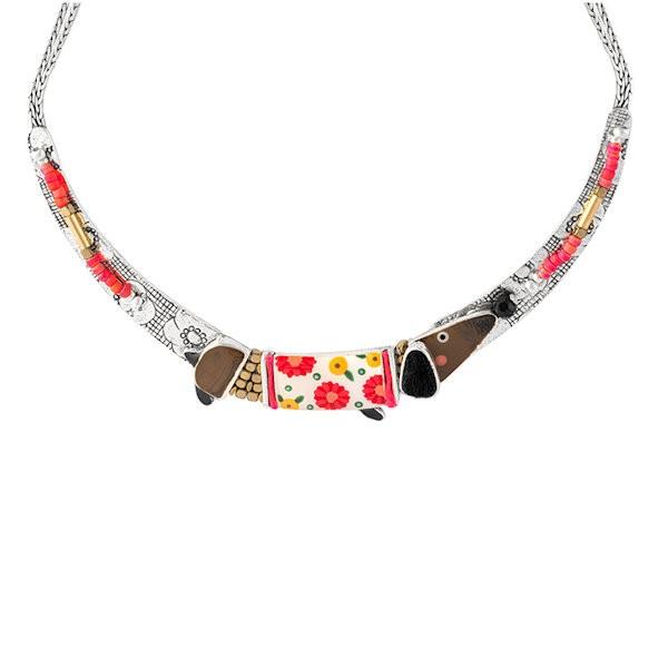 フランスのアクセサリーTARATATA。ダックスフントのモチーフのネックレスです。専用ポーチ付き(色、柄は選べません）