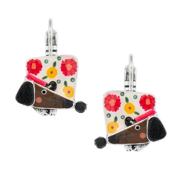 フレンチアクセサリーTARATATA ダックスフントのモチーフのピアスです専用ポーチ付き(色、柄は選べません）