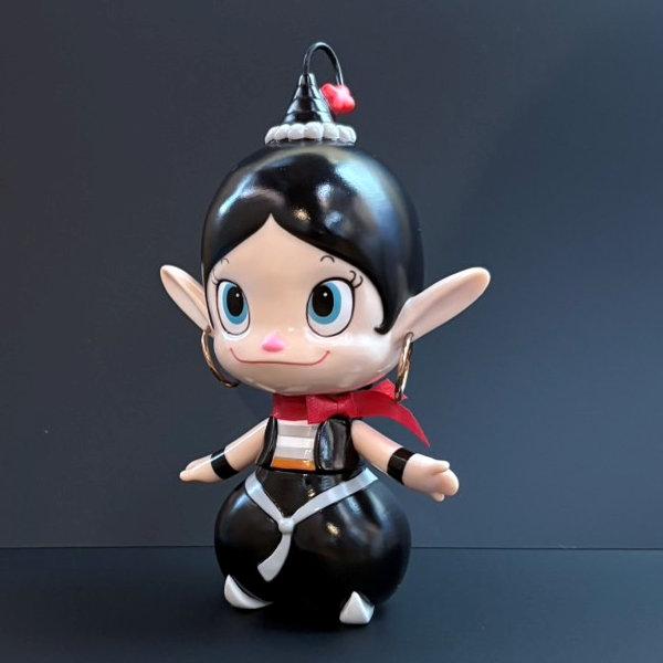 「Hracka」(フラチカ）アクビちゃんの特別カラー（ブラック）マフラー付きです。※詳細はページ下部をご覧ください。　