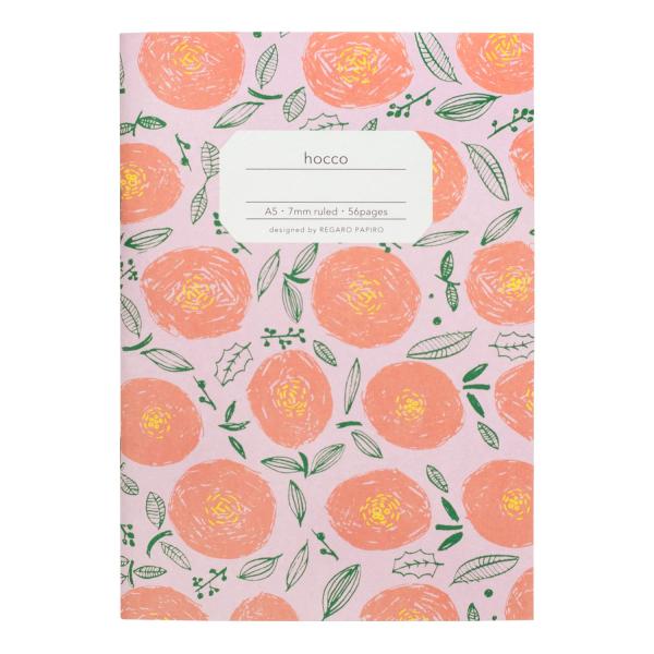 ・【本体サイズ】A5(W148×H210mm)・【本文内容】7mm罫×26行/通罫・【本文枚数】28枚【仕様】中綴じワイヤー・【シリーズ】hocco【生産国】日本・【特長】注目の包装紙店「REGARO PAPIRO」とのコラボレーション