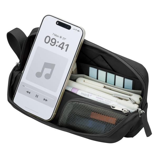 ・大きく開いてすっきり整とん。整理しやすい大容量ペンケースのカバコ・【外寸法(W・D・H)】 215×55×100mm・【カラー】 ブラック・【ペン収容本数】 約20本 ※ペン収容本数は目安です。・【材質】 表材・内装：ポリエステル/芯材：...