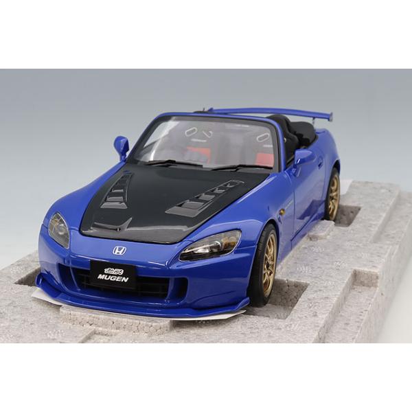 Honda S2000（AP2）をベースに、無限（MUGEN）が手掛けたコンプリート仕様を再現した1/18スケール ダイキャストモデル。アグレッシブなエアロパーツや専用ボンネット、大型リアウイングなど、無限ならではのレーシーなスタイリングを...