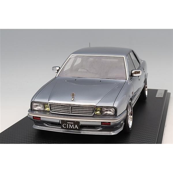 「GLORIA CIMA (Y31) 後期型」を1/18スケールレジンモデルで再現。　ボディカラー：ライトブルー。　内装カラー：グレー。　シュティッヒ ディッシュタイプ18インチホイール(ポリッシュ＆シルバー)にローダウン仕様。　フロントリ...