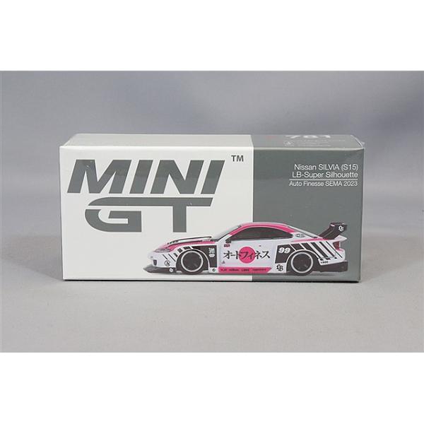 1/64スケールで新旧スポーツカーやレーシングカーを精密にモデル化しているMINI GTの新作として、Nissan LB-Super Silhouetteから「Nissan シルビア S15」が登場。　イギリスのカーケア用品店「Auto F...