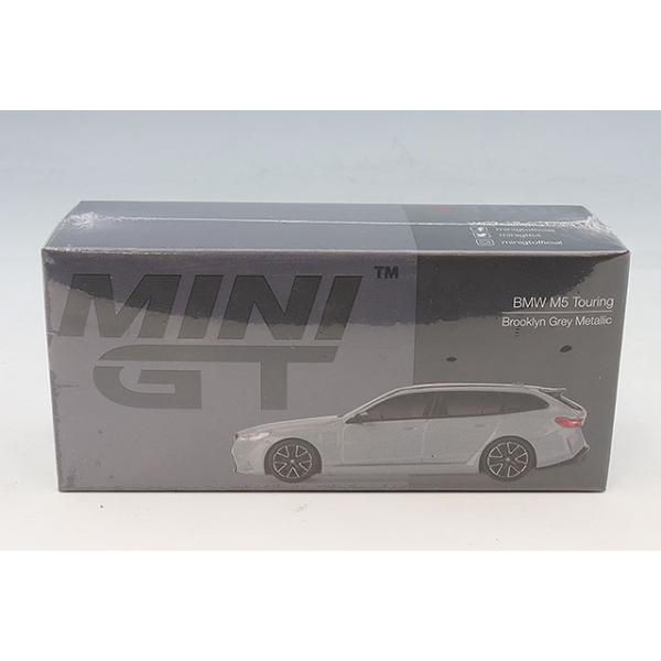 1/64スケールで新旧スポーツカーやレーシングカーを精密にモデル化しているMINI GTの新作として、「BMW M5」が登場。レーシングテクノロジーをふんだん盛り込んだハイ・パフォーマンス・セダンで、Mハイ・パフォーマンス・モデルとして位置...