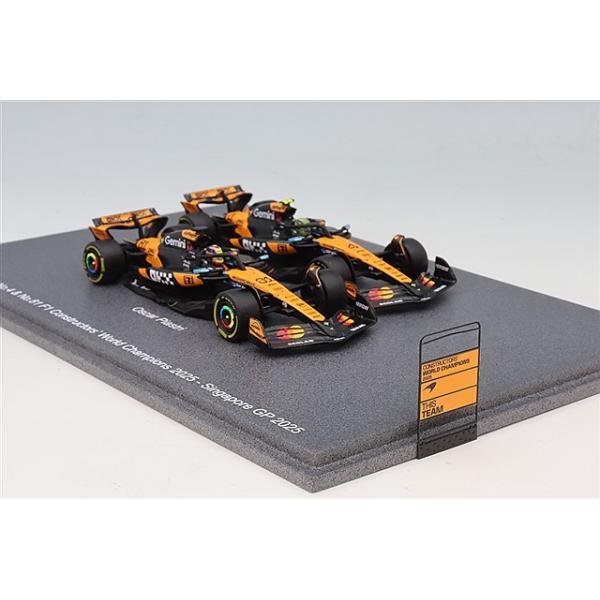 2025年も強さを見せたMcLaren。2年連続でコンストラクターズタイトルを獲得しました。Sparkではメモリアルな2台セットを企画。1/43・1/64スケール共にスペシャルな台座にセットされています。