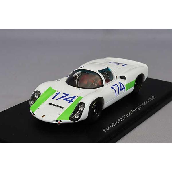 ポルシェ910が表彰台を独占した1967年のタルガフローリオ。2リッター水平対向6気筒の174号車は総合2位ですが、プロト2000クラスでの優勝車です。