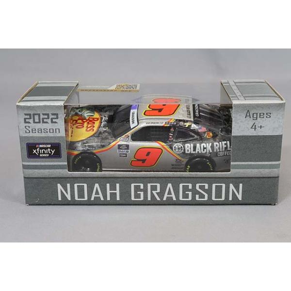モデルは2022年のNASCAR Xfinityシリーズ に参戦するJRモータースポーツのノア・グラグソンがドライブするシボレー・カマロを再現したダイキャストモデル完成品です。2022年9月10日にカンサス・スピードウェイで開催された KA...