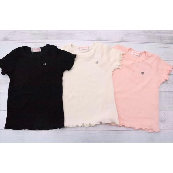 無地のシンプルなトップスです。メロウデザインの裾と袖もポイント。１枚でももちろん、ワンピースなどのインナーにも！〇素材：【本体】ポリエステル65％　綿35％【リブ部分】ポリエステル63％　綿32％　ポリウレタン5％〇カラー：ピンク　アイボリ...