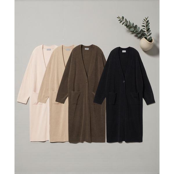 本商品はブランドタグをカットした「タグカット商品」です。いずれも未使用品で品質には問題ございません。安心してご利用ください。マナキン MANAKIN レディースオーバーサイズのVカーディガンはオリジナルロゴの入ったウッドボタンをフロントに、...