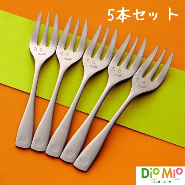 こちらの商品は「5本セット」「簡易包装、ポスト投函」にての発送になります。「楽しい仲間」をコンセプトに企画をしたアイテム♪キュートでファンシーなカトラリーです！■仕上げがツヤ消しになっており、反射する光が優しい風合いになります。■テーブルに...