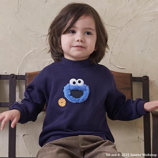 セサミストリート キャラクター プルオーバー トレーナー ハイネック トップス 子供服 ベビー服 キッズ リンクコーデ お揃い エルモ クッキーモンスター アビー 人気 刺しゅう ロゴ スウェット風 暖かい 秋冬 普段着 通園 通学 おしゃ...