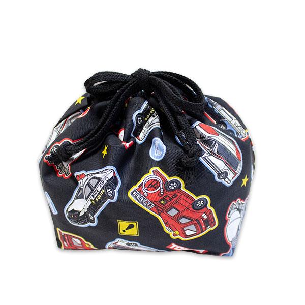 巾着 ランチ袋 ランチ巾着 きんちゃく 袋 小物入れ かばん トミカ TOMICA タカラトミー 日本製最新柄のランチ袋になります。このサイズですと、弁当箱・お箸（トリオ）・コップが入ります。行楽や遠足でも大活躍ですよ。【サイズ】約14.5...