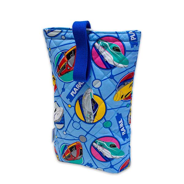 上靴入れ 上履き入れ キルトシューズケース シューズバッグ プラレール PLARAIL タカラトミー 日本製最新柄のシューズケースになります。マチもあり持ち手部分をパーツに通すだけの簡単開閉タイプです。（例：上履き・体操シューズ・スリッパな...