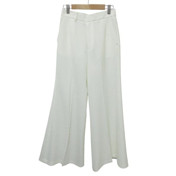 【商品名】AKIRANAKA アキラナカ Mariah flare pants ワイド フレアパンツ 1 ホワイト【ブランド】AKIRA NAKA アキラナカ【対象】レディース【ランク】A ※使用感はあるが、傷や汚れの少ない商品【カラー】ホ...