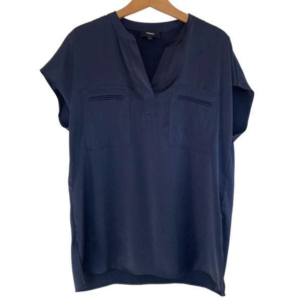 【商品名】22SS Theory セオリー CRUSHED SATIN PKT POPOVER N スキッパー 半袖 ブラウス S ネイビー【ブランド】theory セオリー【対象】レディース【ランク】SA ※若干の使用感はあるが、全体的に...