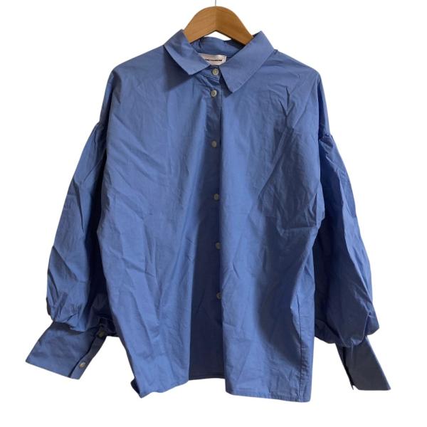 【商品名】SANDRO FERRONE ボリューム スリーブ コットン シャツ Sサイズ ブルー【ブランド】Sandro ferrone サンドロフェローネ【対象】レディース【ランク】SA ※若干の使用感はあるが、全体的に状態の良い商品【カ...