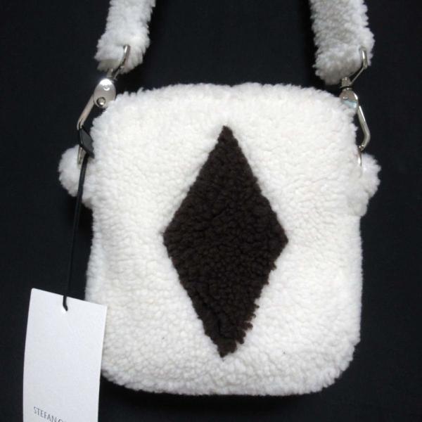 【商品名】21AW STEFAN COOKE ステファンクック ダイアモンドパターン ムートン ショルダーバッグ ポシェット ホワイト ダークブラウン【ブランド】STEFAN COOKE ステファンクック【対象】ユニセックス【ランク】S ※...
