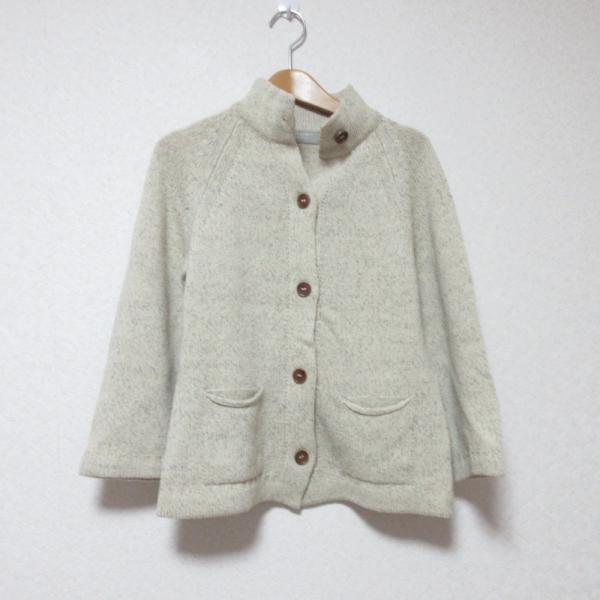 【商品名】MARGARET HOWELL マーガレットハウエル ウールニットカーディガン ベージュ【ブランド】MARGARET HOWELL マーガレットハウエル【対象】レディース【ランク】A ※使用感はあるが、傷や汚れの少ない商品【カラー...