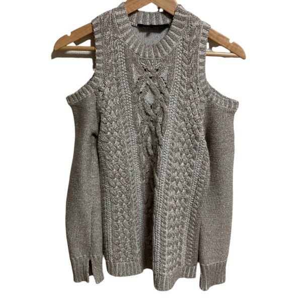 【商品名】BCBG MAXAZRIA ビーシービージーマックスアズリア コールドショルダー ケーブルニット プルオーバー セーター XXSサイズ グレー【ブランド】BCBGMAXAZRIA ビーシービージーマックスアズリア【対象】レディース...