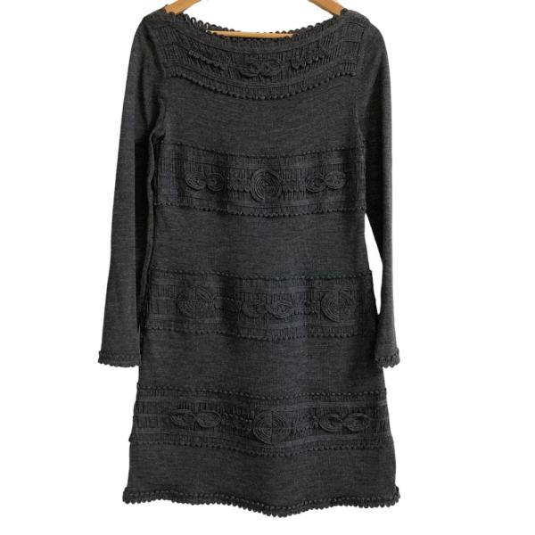 【商品名】ALBERTA FERRETTI アルベルタフェレッティ 長袖 デザインニット チュニック ワンピース グレー【ブランド】ALBERTA FERRETTI アルベルタフェレッティ【対象】レディース【ランク】SA ※若干の使用感はあ...