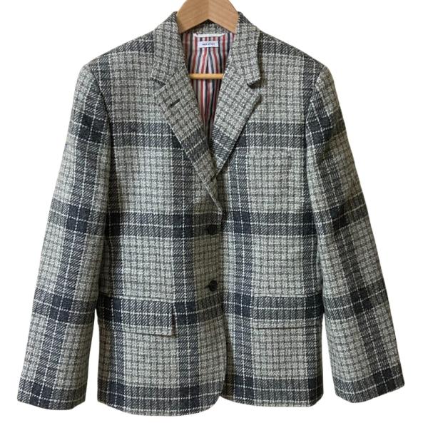 【商品名】THOM BROWNE トムブラウン チェックツイード テーラードジャケット FBC637A 07488 035 サイズ42 グレー【ブランド】THOM BROWNE トムブラウン【対象】レディース【ランク】SA ※若干の使用感は...