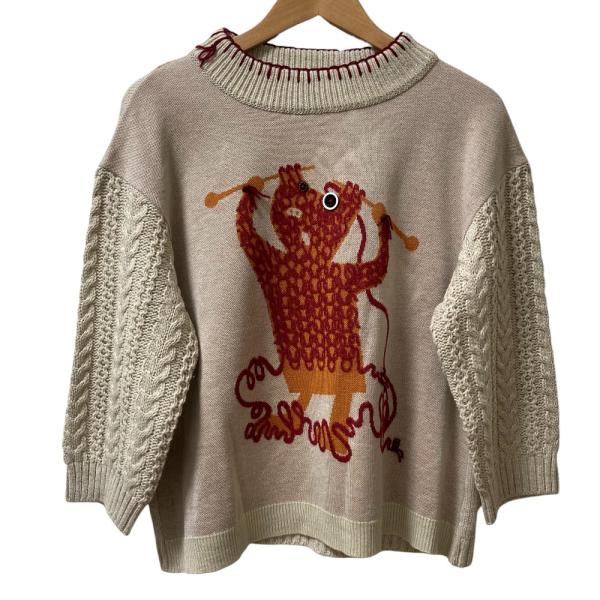 【商品名】OLLEBOREBLA ALBEROBELLO オレボレブラ アルベロベロ ブローチ付き ぶたさん柄 ニットプルオーバー 722385 サイズM キナリ【ブランド】OLLEBOREBLA オレボレブラ【対象】レディース【ランク】N...